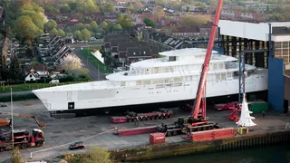 83m Feadship yacht Project Solent arrives in Kaag for outfitting